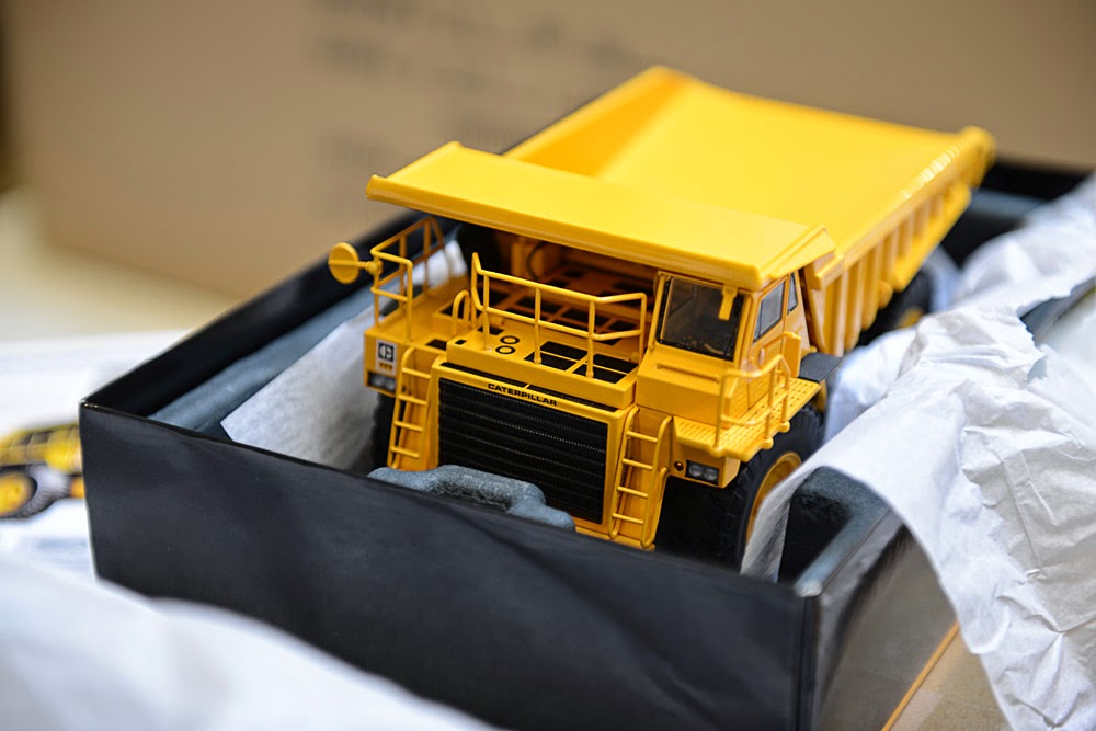 The Cat 776 and 777 trucks are here! - Classic Construction Models