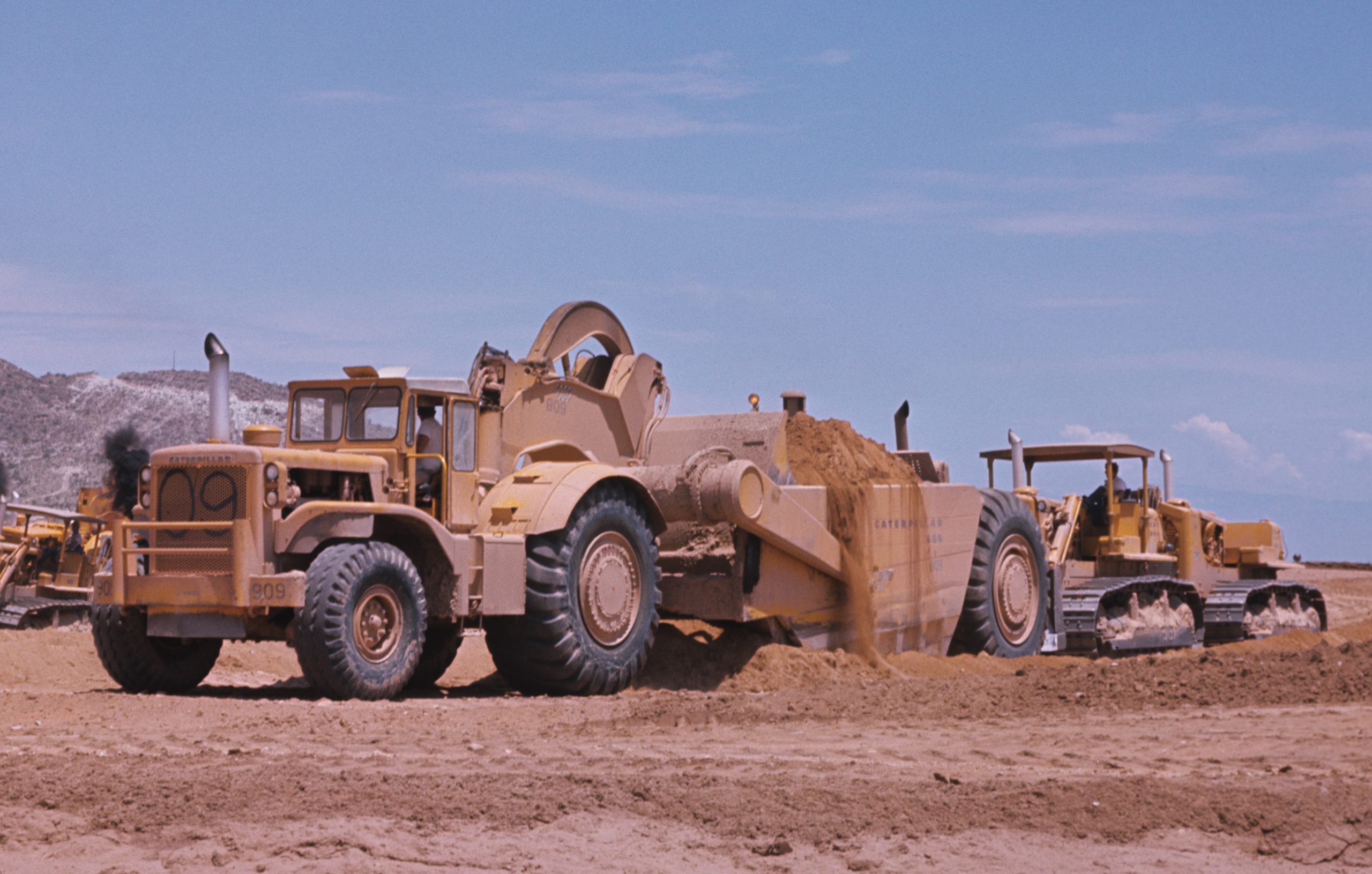 New Model Announcement: 1:48 Cat® PR660 Rear Dump & Cat 666 80-ton ...