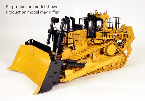 1:24 Cat® D11 Progress Update - Classic Construction Models