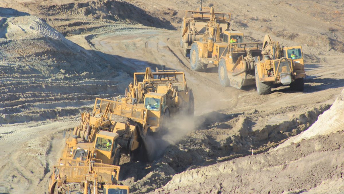 Iron Profile: Cat® 657E Wheel Tractor Scraper - Classic Construction Models