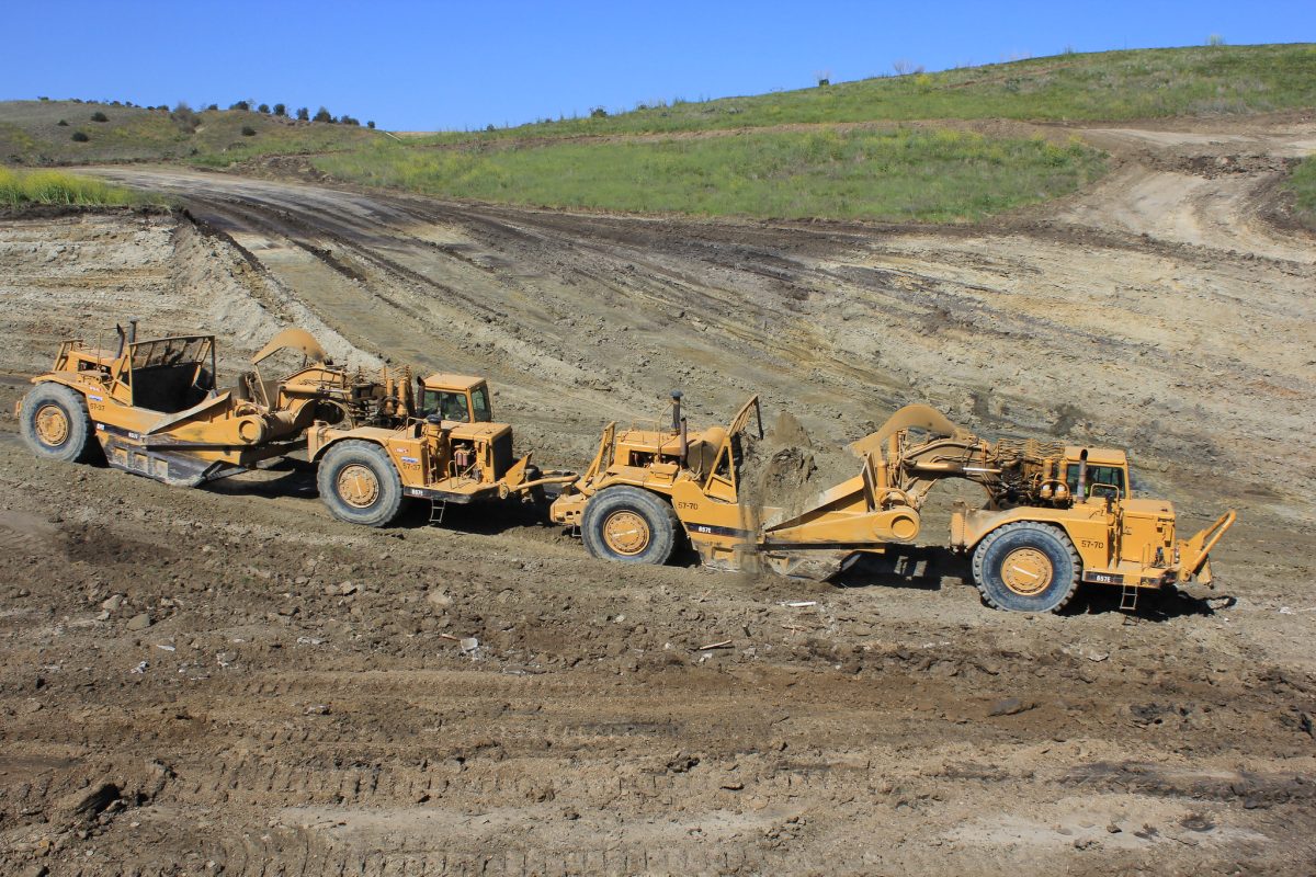 Iron Profile: Cat® 657E Wheel Tractor Scraper - Classic Construction Models