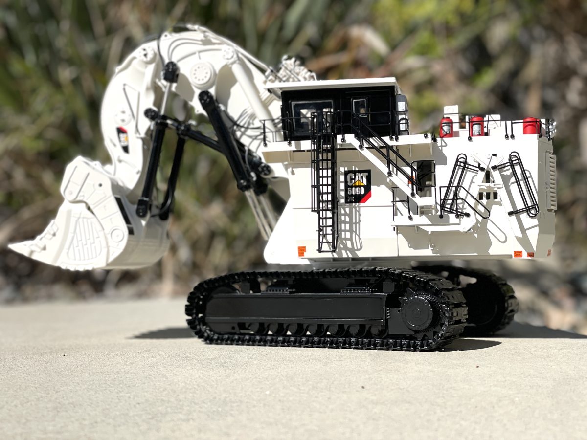 Collectors Words: CCM Cat® 6090 FS in Mining White - Classic ...