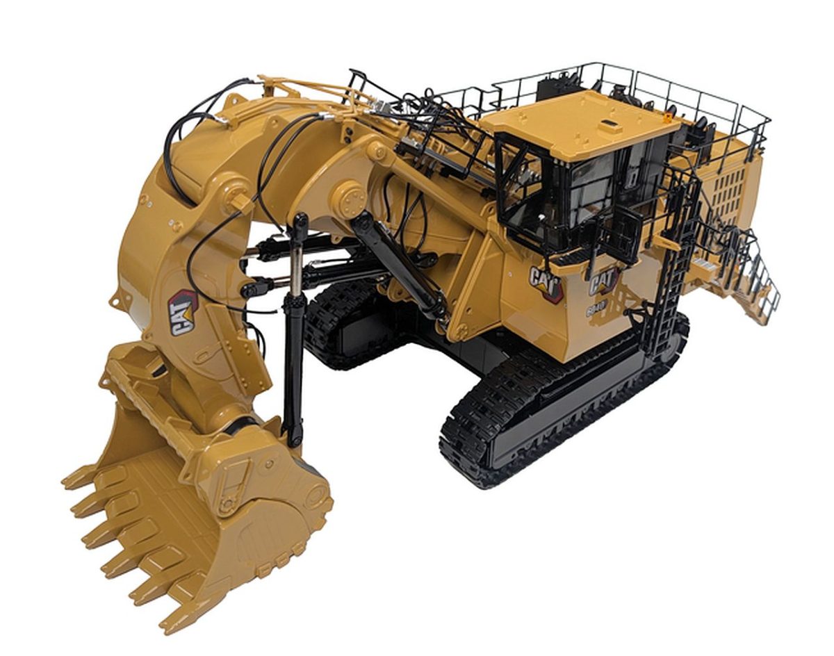 CCM Unveils First Look at the NextGen 1:48 scale Cat® 6040 Hydraulic ...